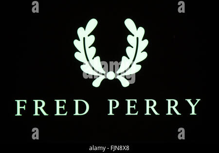 Markennamen: "Fred Perry", Berlin Stock Photo - Alamy
