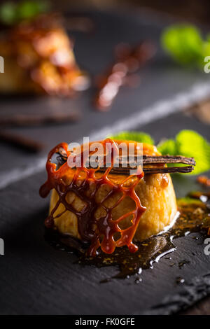 Sweet vanilla pudding dessert Stock Photo - Alamy