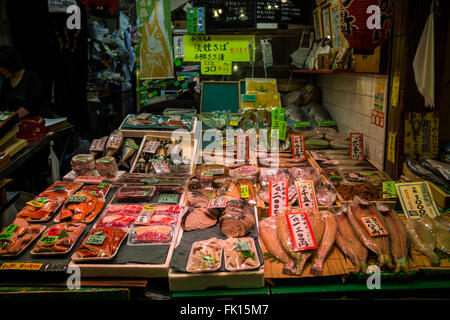 Japan, Kyoto, Nishiki Market on Nisiki koji-dori street, signs in ...