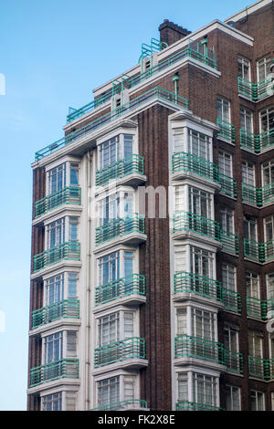 Moderne style Dorset House apartment building, Dorset Square ...