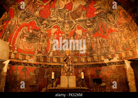 Romanesque crypt-church. Sos del Rey Católico. Zaragoza. Spain Stock ...