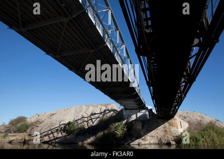 Yuma Crossing, rail and roadway bridge over the Colorado River, Yuma ...