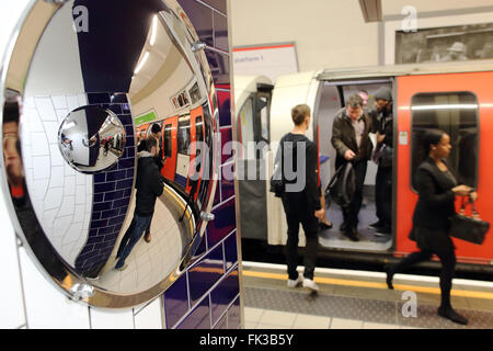 CCTV on the underground in London Britain Stock Photo: 33406961 - Alamy