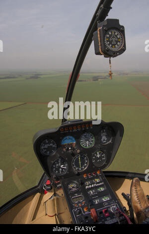 Cabin Robinson 44 helicopter flying kills campinarana in Rio Negro ...