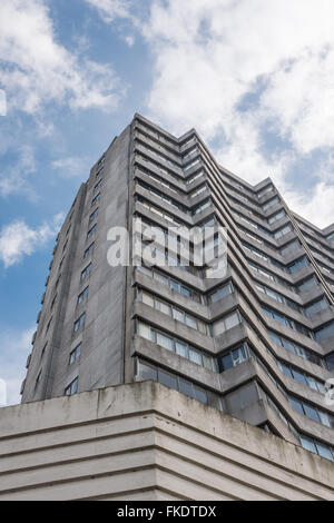 Brutalist tower block Arlington House in Margate, Kent, designed by ...