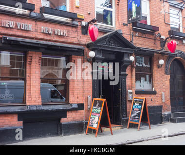 New York Pub, Bloom Street, Manchester, England Stock Photo - Alamy