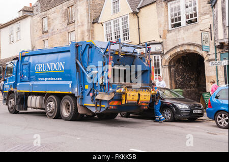 GRUNDON WASTE BIN Stock Photo - Alamy