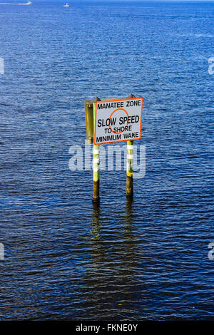 Idle Speed No Wake' sign to protect manatees, Lake Dora, Florida, USA ...