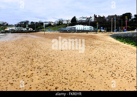 The sandy beach at Southend on Sea Essex GB UK Stock Photo - Alamy