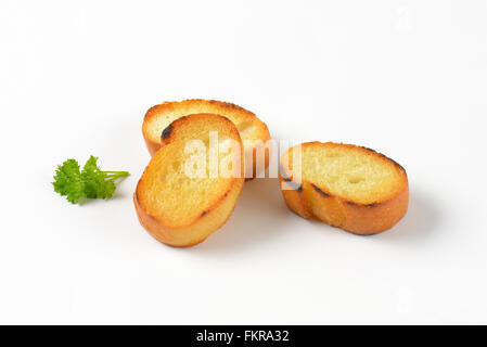 Fried crispy crouton bread slices in the bowl Stock Photo - Alamy