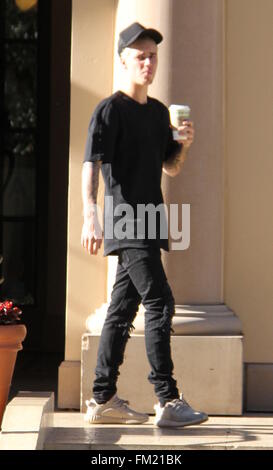 Justin Bieber gets coffee in Beverly Hills Featuring: Justin Bieber ...
