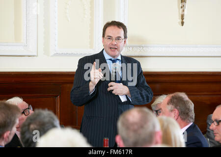 Quentin Letts at the Oldie Literary Lunch 08/03/16 Stock Photo - Alamy