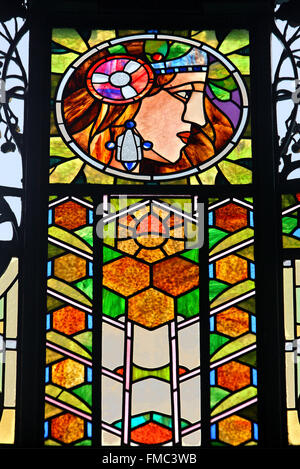 Impressive stained glass window (by Alphonse Mucha) in Saint Vitus ...