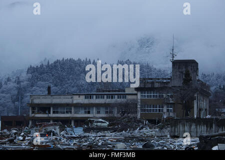Sanriku, Iwate Prefecture, Japan. 24th Mar, 2011. Snow falling on ...