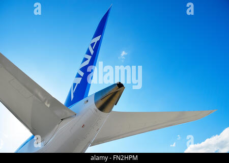 Boeing 787 Dreamliner wing and tail close ups at farnborough Airshow ...