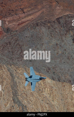 F/A-18F Super Hornet from VFA-2 lands on USS Abraham Lincoln flight ...