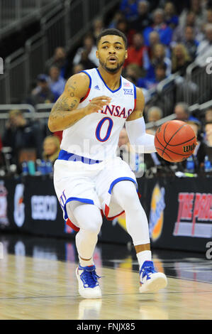 March12,2016: West Virginia Mountaineers forward Elijah Macon (45) is ...