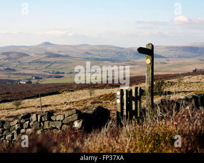 Ramshaw Rocks bouldering climbing crag winking man The Roaches Peak ...
