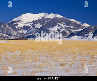 The Madison Mountain Range and the Madison Valley in winter. Montana ...