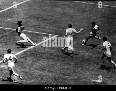 Jun. 7 1970 - England vs Brazil, FIFA World Cup, Mexico : Photo shows ...