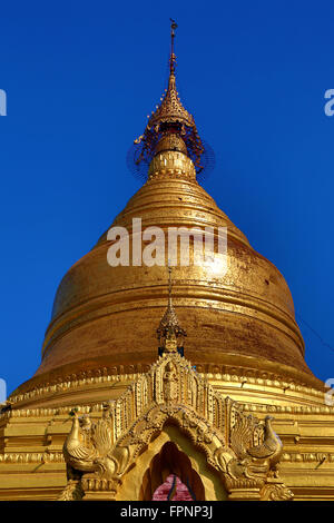 Kuthodaw Pagoda Golden Stupa Mandalay Myanmar // MANDALAY, Myanmar ...