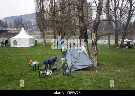 Zenica, Bosnia and Herzegovina. 21st Mar, 2016. People greet EMILIAN ...