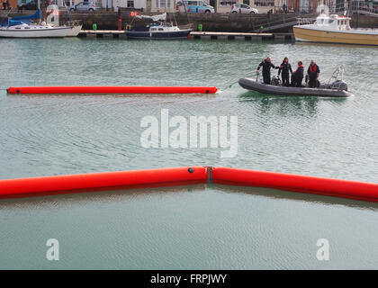 Oil Spill Containment Boom, for Marine Pollution Control, floating on ...
