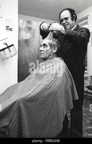 Gents barber in Newport South Wales 1980s Stock Photo - Alamy