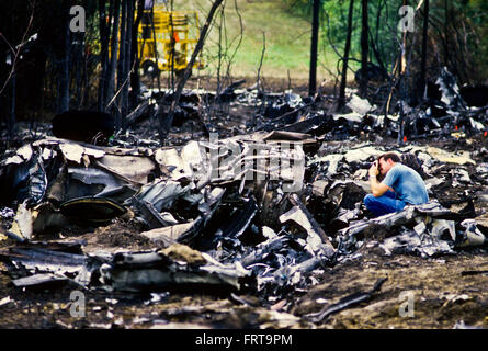 Milwaukee, Wisconsin. 9-7-1985 Midwest Express Airlines Flight 105, a ...