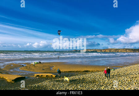 Windsurfer on Newgale beach, Pembrokeshire Stock Photo - Alamy