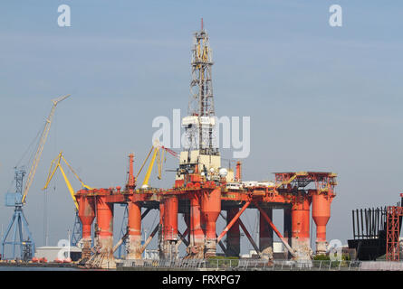 The Borgny Dolphin drilling rig in the Port of Belfast, for refit by ...