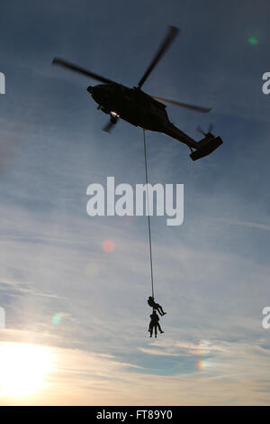 Air and Marine Operations conducts joint fast rope training with Tucson ...