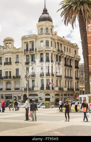 Plaza Independencia (Independence Square) is the name of Montevideo's ...
