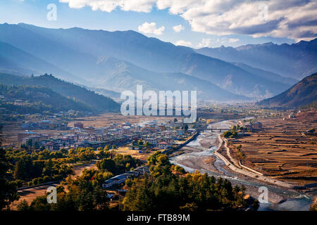Landscape in the Paro Valley with the Paro Chhu River, Paro, Bhutan ...