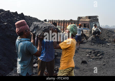 Jhaira, India. 25th Mar, 2016. Jharia city at Dhanbad district of ...