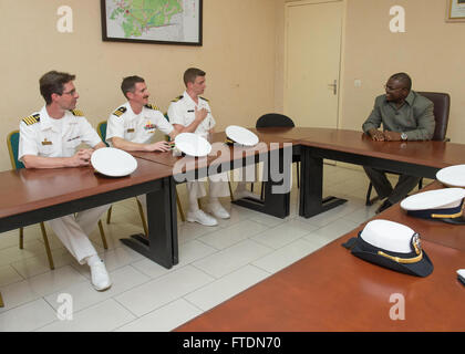 U.S. Air Force Capt. Samuel “RaZZ” Larson, F-22 Raptor Demonstration ...