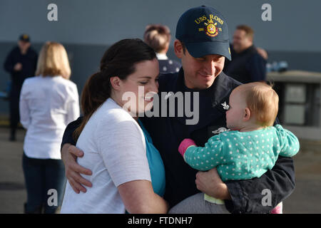 Yeoman 1st Class Michael Traynor reunites with his family after the USS ...