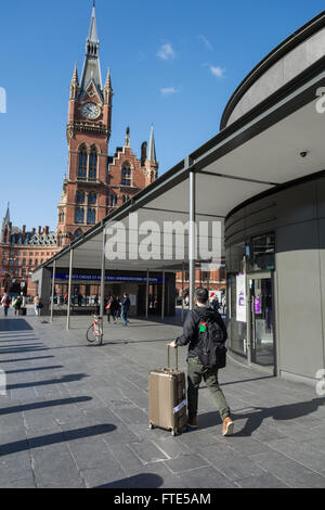 Commuter Train Kings Cross Station Stock Photo - Alamy