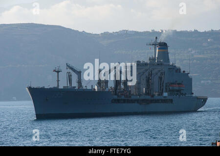 Military Sealift Command fleet replenishment oiler USNS Kanawha (T-AO 196 Stock Photo - Alamy