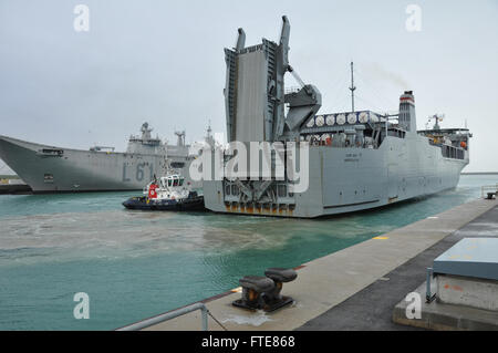 The container ship MV Cape Ray (T-AKR 9679) arrives at Naval Station ...
