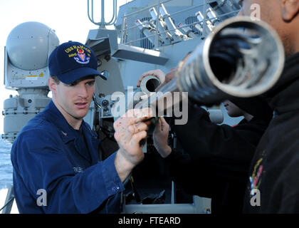 25 mm, Guided-Missile Destroyer, Gulf of Aden, Machine gun, mk 38, U.S ...