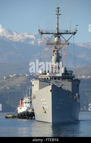 The USS Elrod (FFG 55), a guided-missile frigate, departs Souda Bay ...