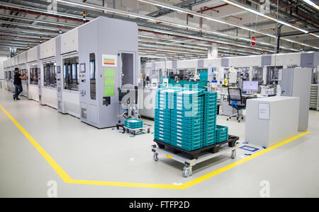 Ostfildern, Germany. 10th Mar, 2016. A production hall of the control ...