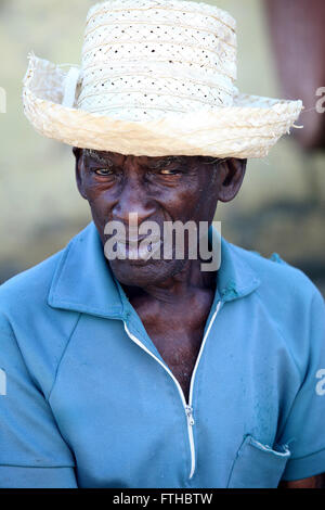 CUBA - September 2011: Cubanas - Cuban men Stock Photo - Alamy