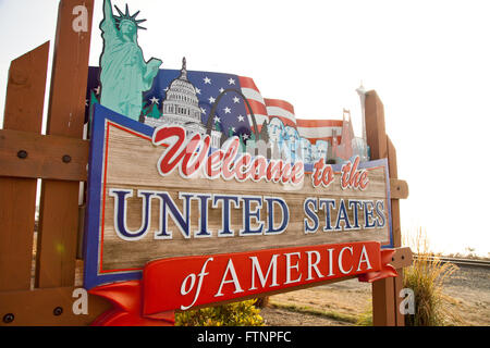 Welcome to the United States sign at Peace Arch, Canada, U.S.A Stock ...