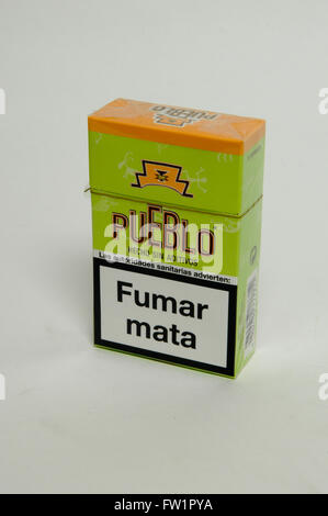 Pueblo Hand Rolling Tobacco Stock Photo - Alamy