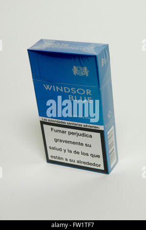 Windsor Blue Tobacco packet Stock Photo - Alamy
