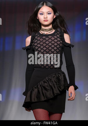 Jill Stuart New York Ready to Wear Spring Summer Model wearing a light ...