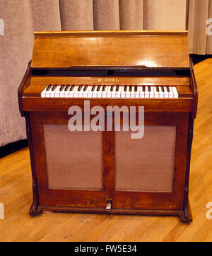 instruments - keyboard - celeste by Mustel, Paris. Original Tchaikowsky ...