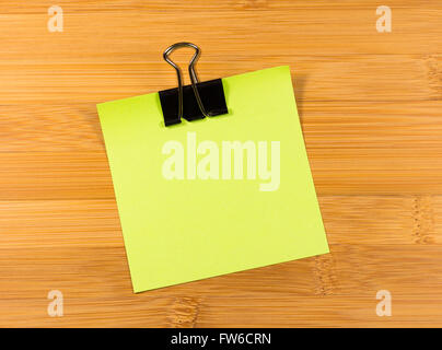 empty space for text sticky note on wooden background Stock Photo - Alamy